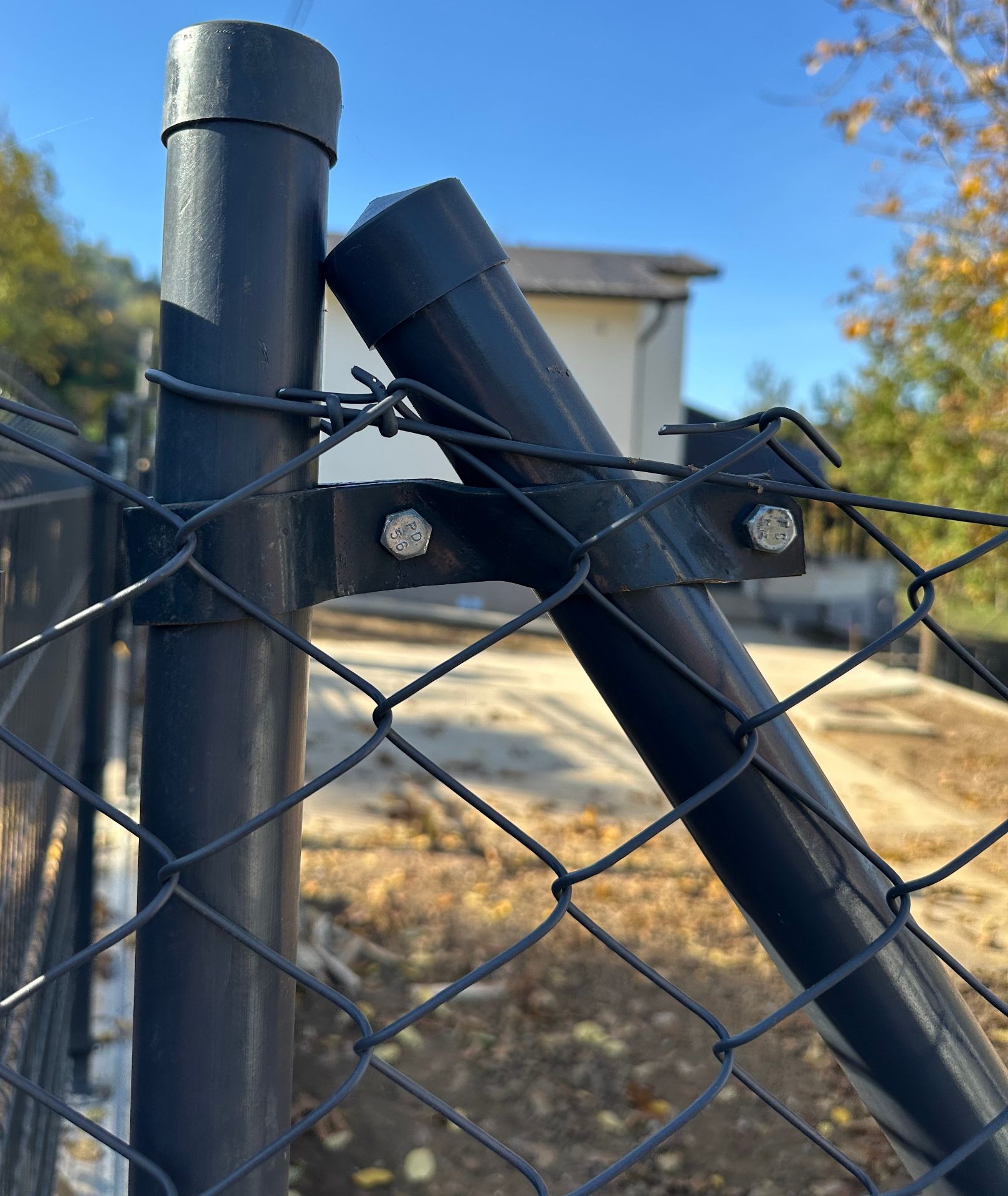 Metalni stub Ø40 za žičane ograde | Sirma Shop. Sirma / Ograde ...